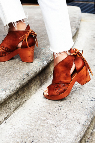 Cute Fashion Clogs & Mules for Women | Free People