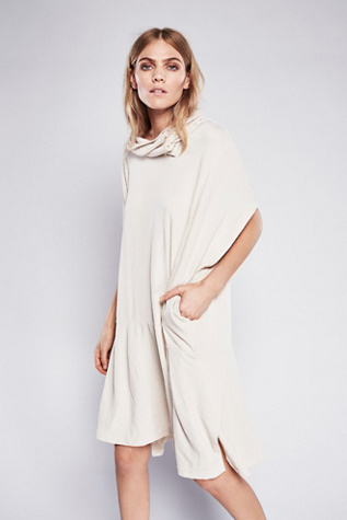FP Beach Lay Over Poncho at Free People Clothing Boutique