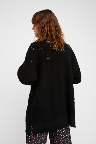 NYTT Distressed Pullover at Free People Clothing Boutique